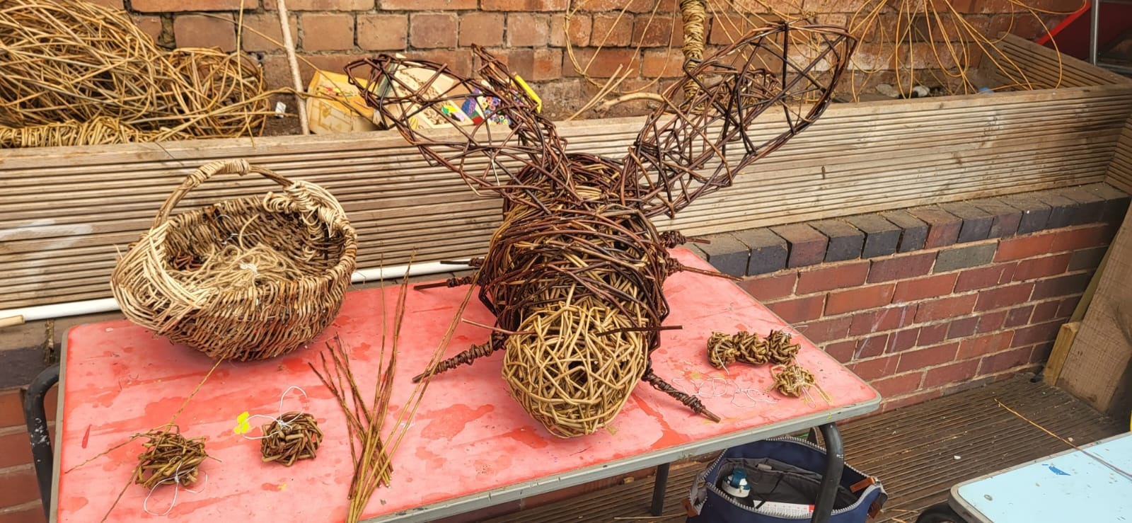 New sculpture trail has Walsall park a buzz - Bumblebee Conservation Trust